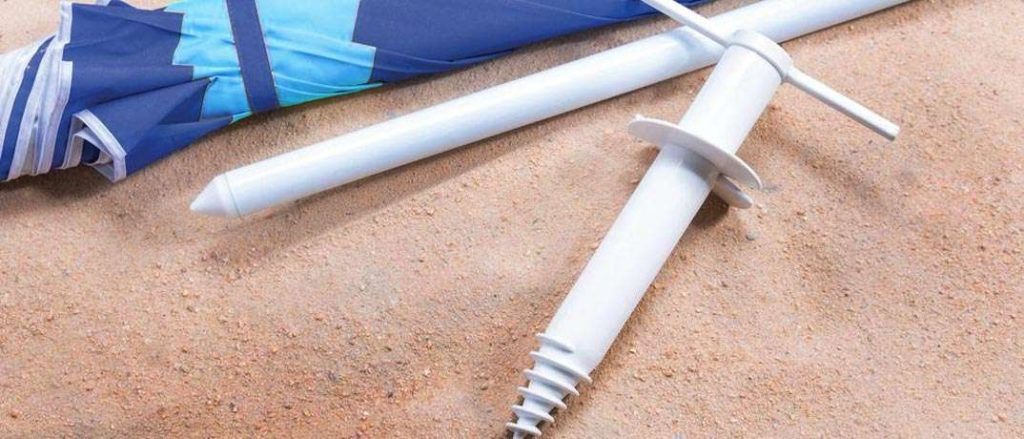 How to Put Up a Beach Umbrella Without it Blowing Away | Tips & Tricks